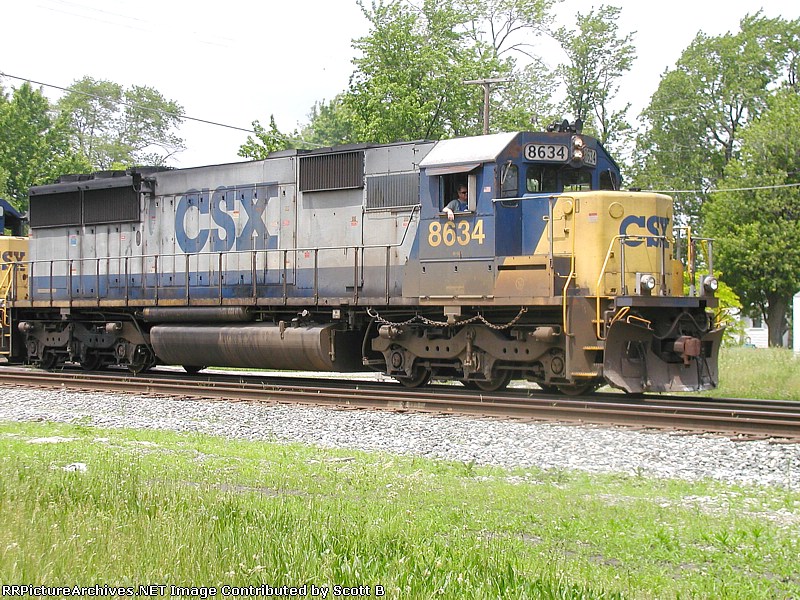 CSX 8634 Q200